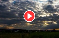 How to Add HTML5 Video Overlay Play Button | Codeconvey